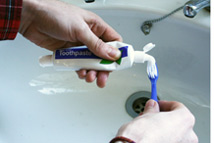 Two way toothpaste – Dominic Wilcox